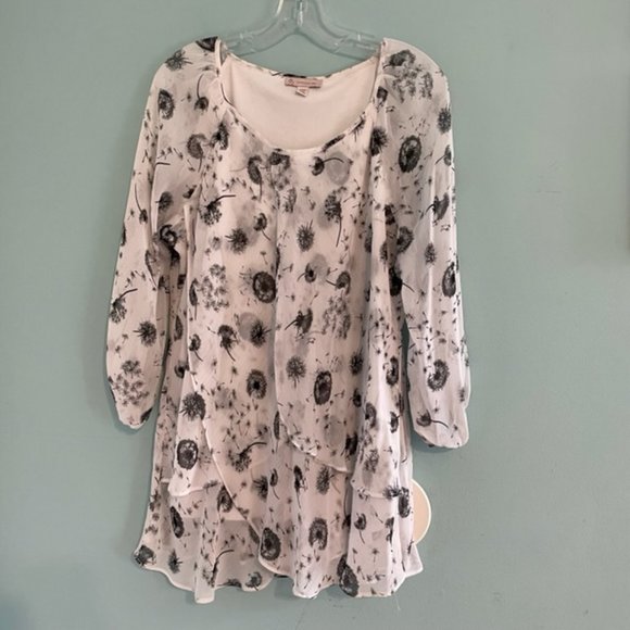 Dress Barn | Tops | Dress Barn Woman White W Black Floral Design Tiered ...